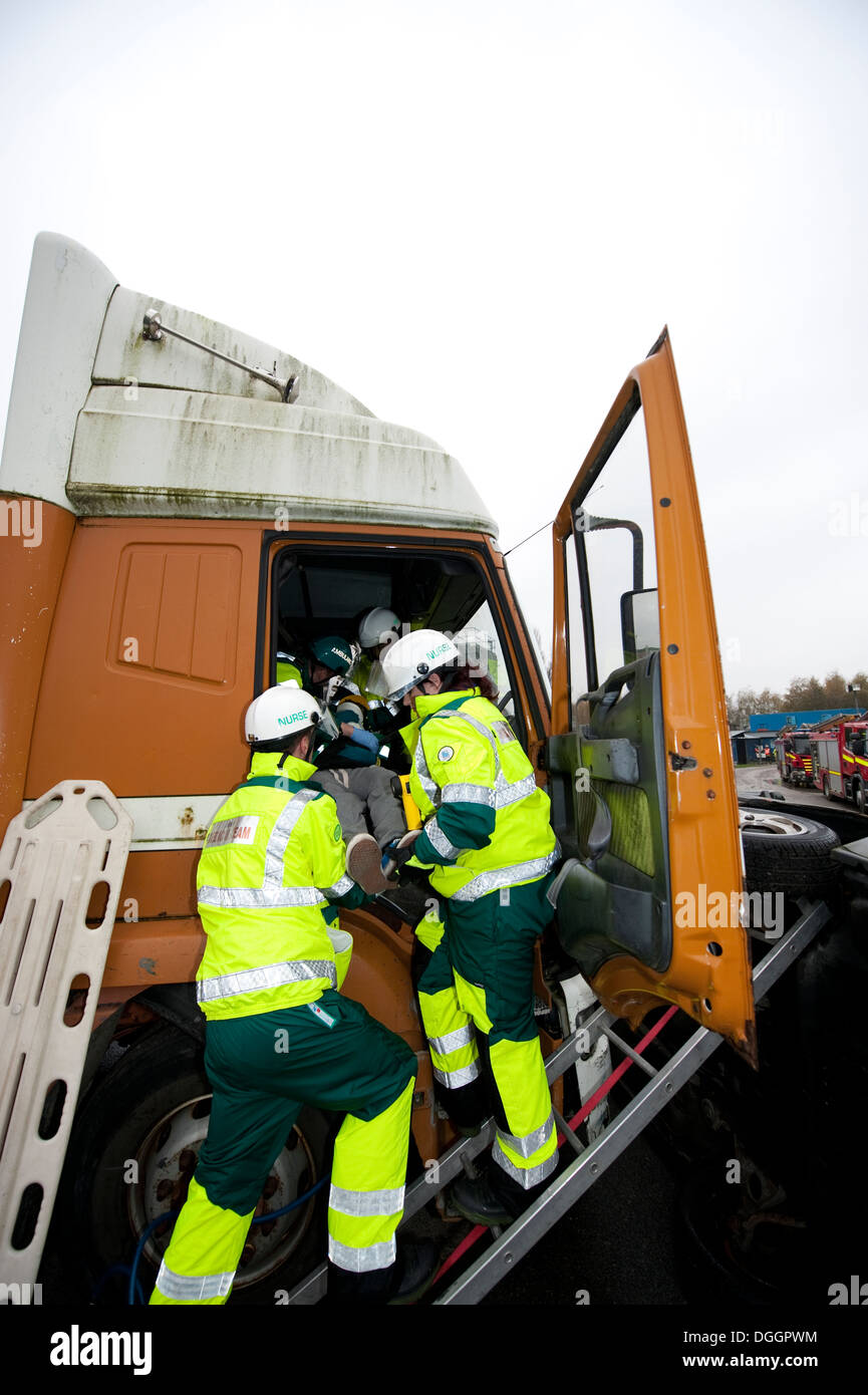 Lorry driver hi-res stock photography and images - Alamy
