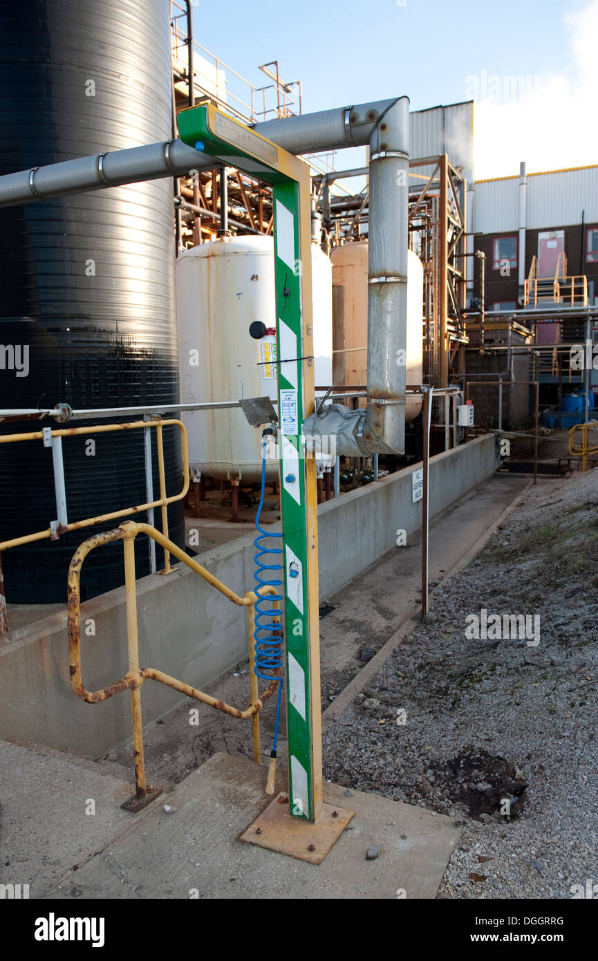 Emergency shower hi-res stock photography and images - Alamy