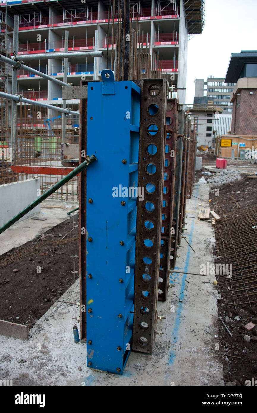 Modern Concrete wall construction mould building Stock Photo - Alamy