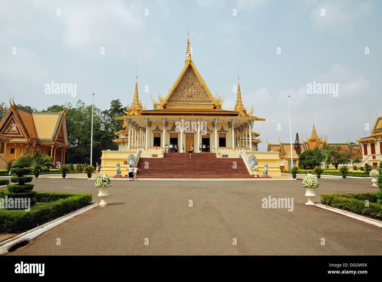 The Throne Hall at the Royal Palace, Phnom Penh, Cambodia Stock Photo ...