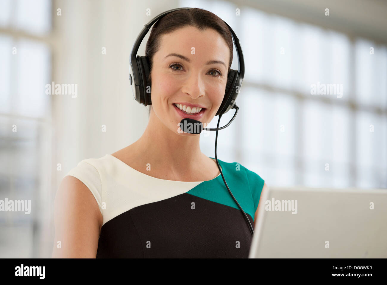 Female telephonist hi-res stock photography and images - Alamy