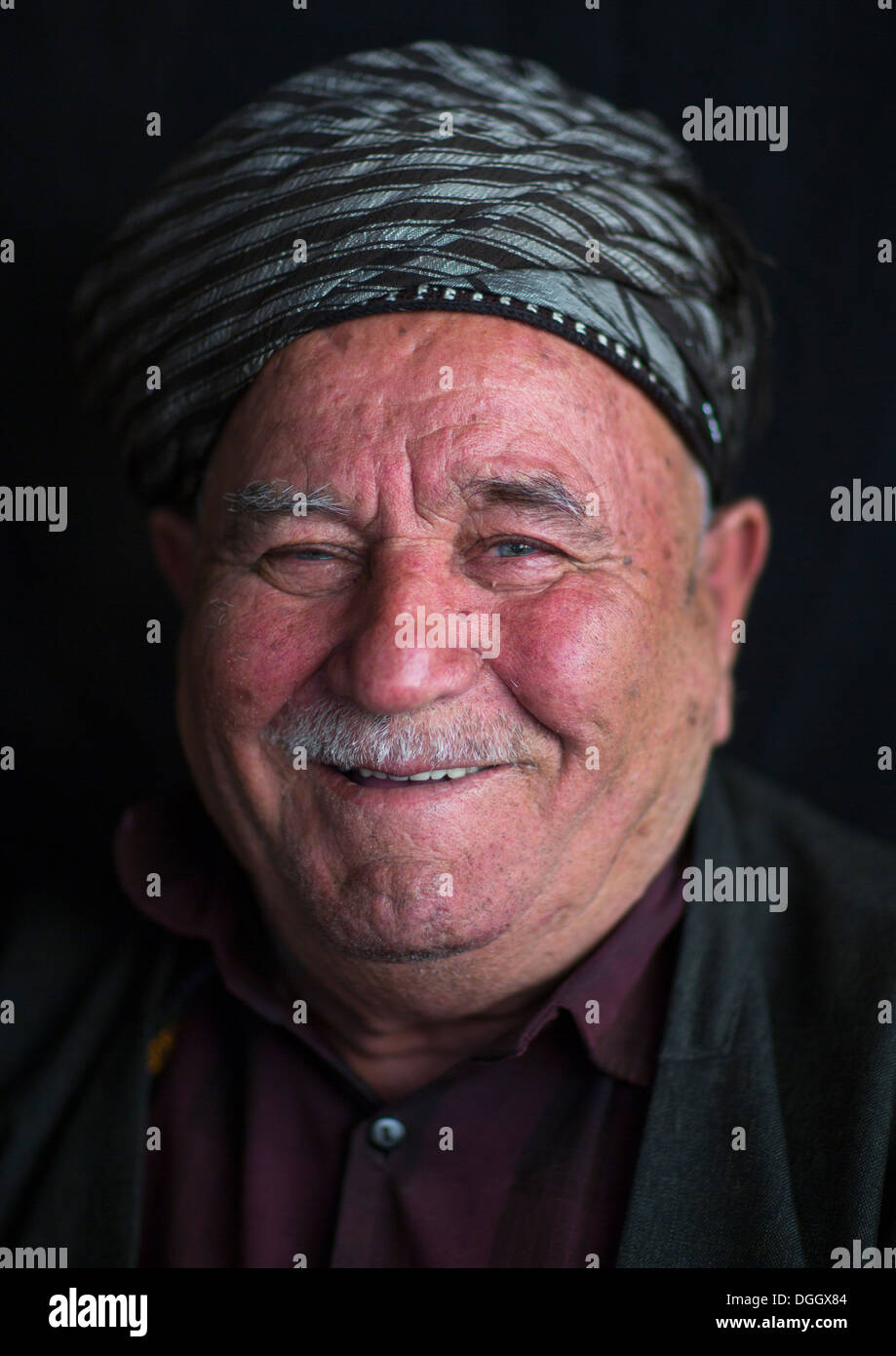 Kurdish men palangan iran hi-res stock photography and images - Alamy