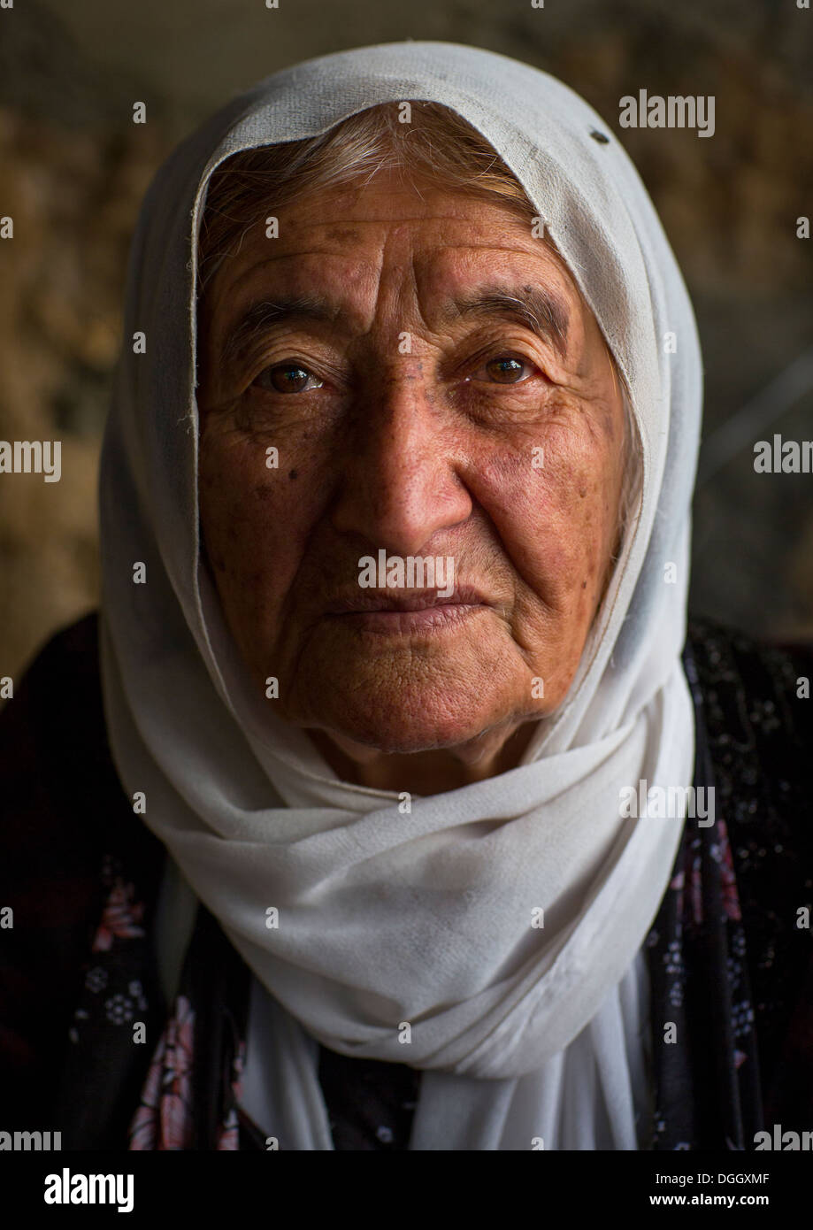 Old Kurdish Woman, Palangan, Iran Stock Photo - Alamy