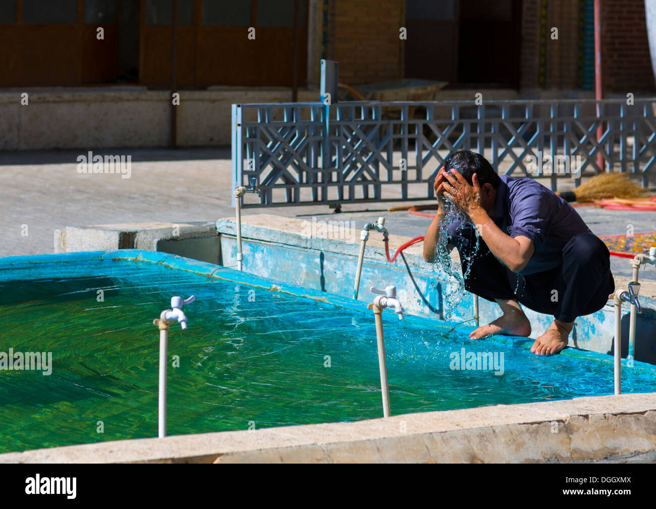 Ablution pool hi-res stock photography and images - Alamy