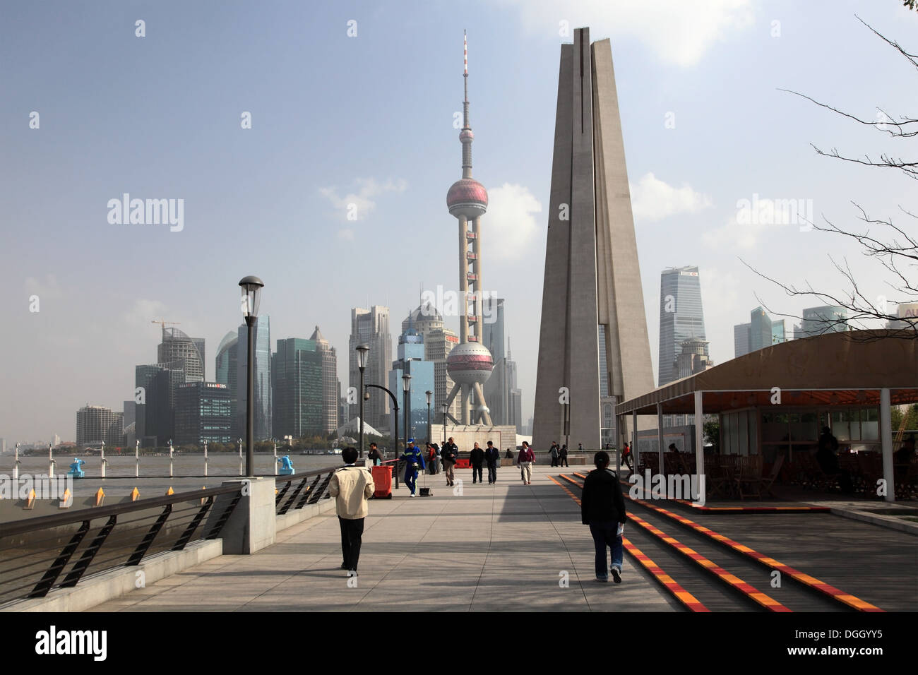 Monument bund in shanghai hi-res stock photography and images - Alamy