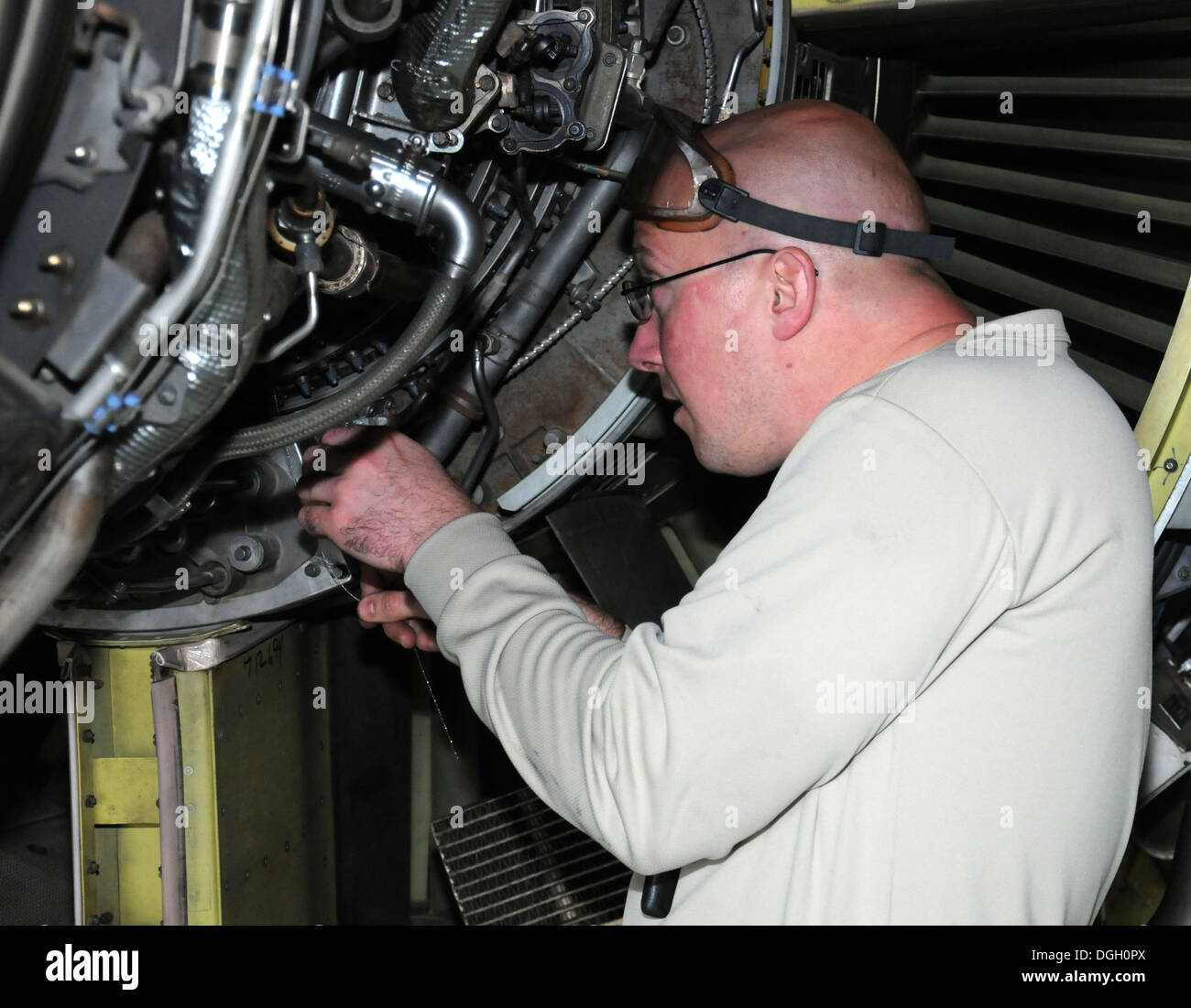100th maintenance squadron hi-res stock photography and images - Alamy