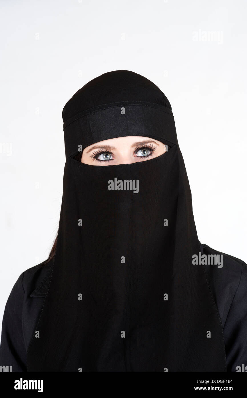 Beautiful woman with niqab hi-res stock photography and images - Alamy