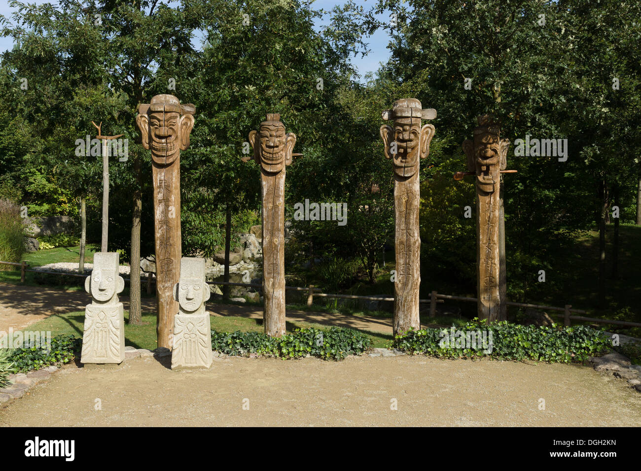 Traditional Korean deities carved out of wood Stock Photo - Alamy