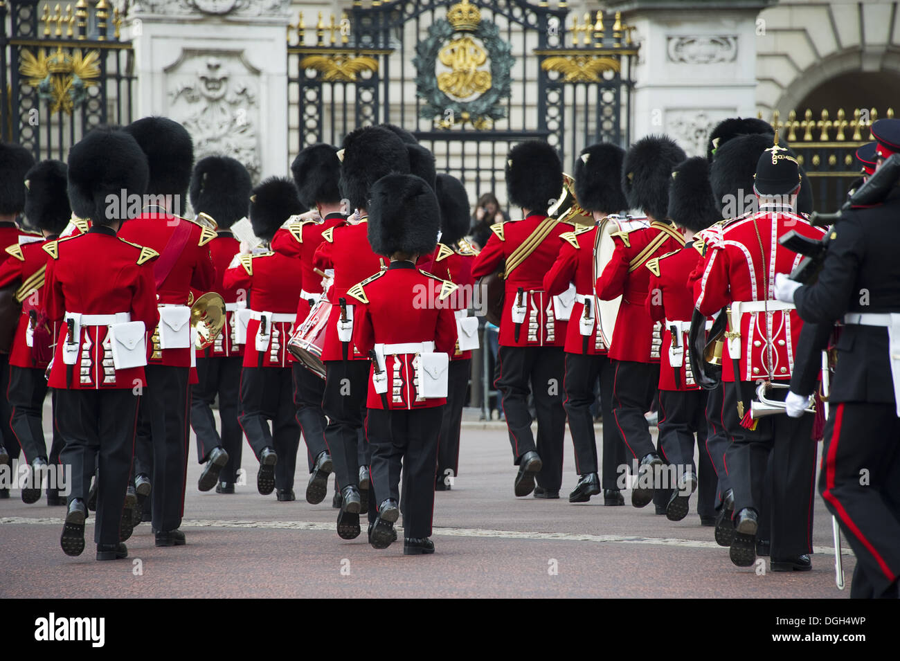 Band of the Welsh Guards guardsmen in ceremonial uniforms 'Changing of ...