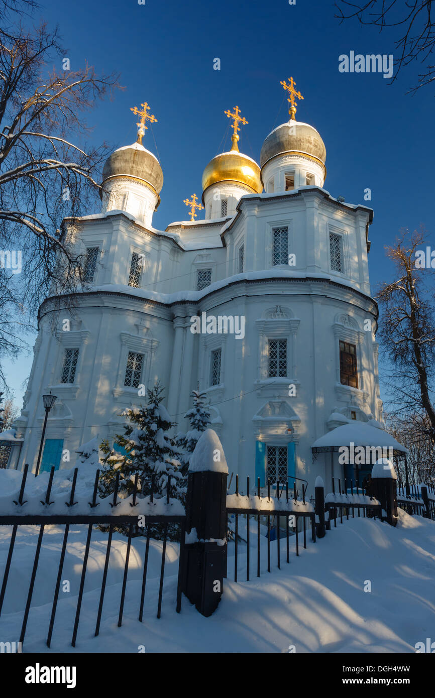 Gold gilded domes hi-res stock photography and images - Alamy