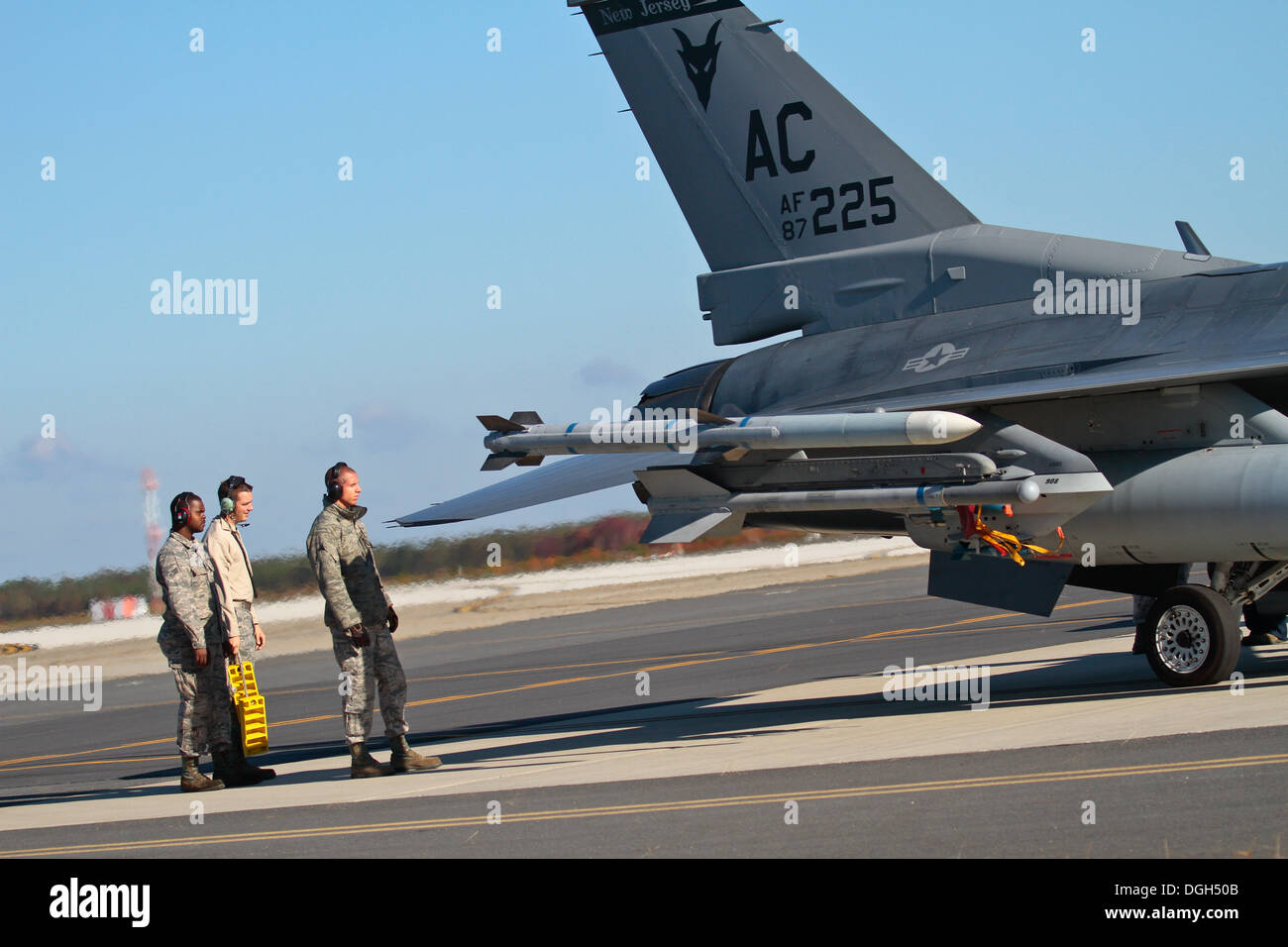 U.S. Air Force airmen from the New Jersey Air National Guard's 177th ...