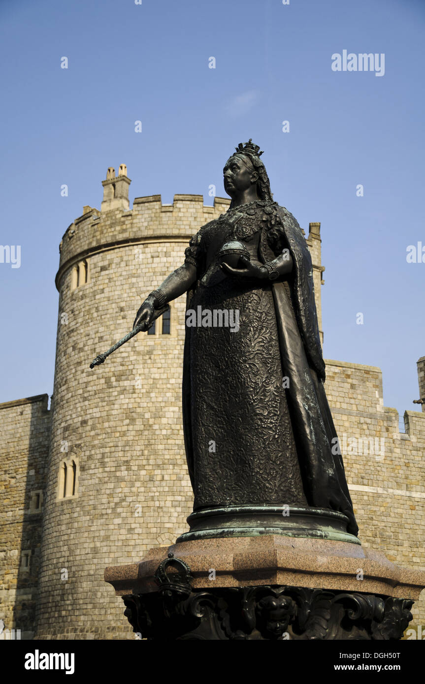 The queen at windsor castle where hi-res stock photography and images ...