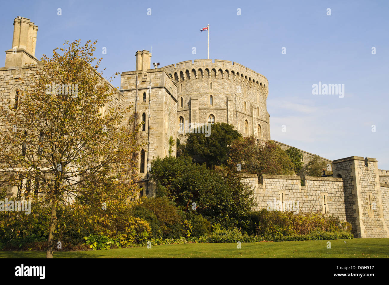 View of medieval keep on top of motte, Round Tower, Windsor Castle ...