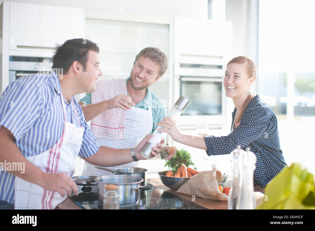 Kitchen pass hi-res stock photography and images - Alamy