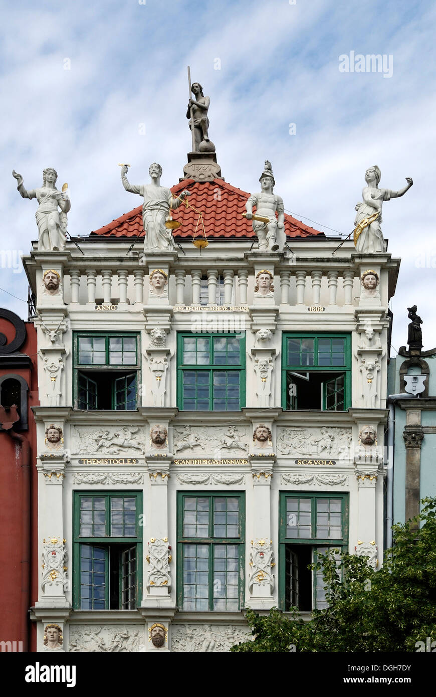 Golden house hi-res stock photography and images - Alamy