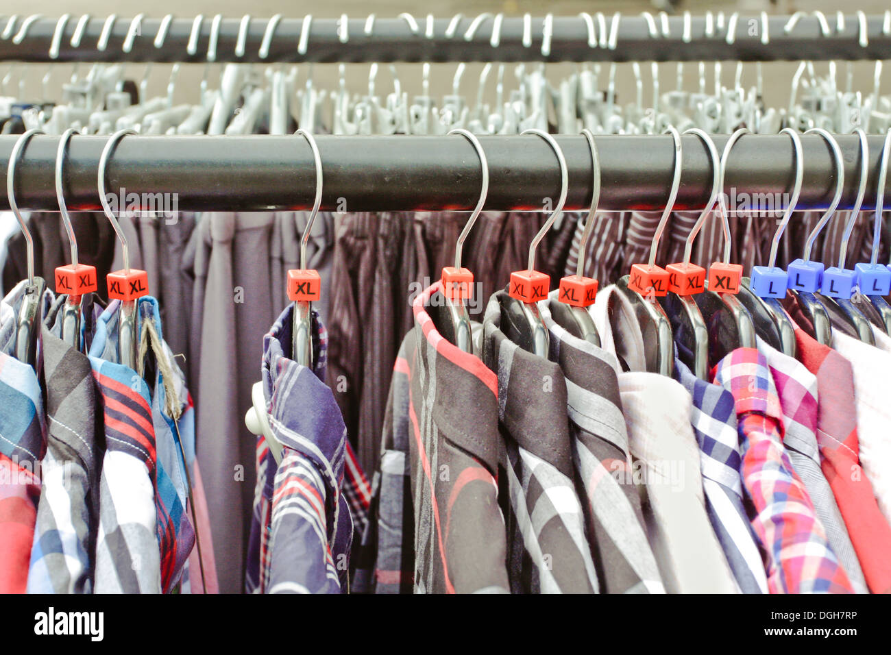 Shirts rack hi-res stock photography and images - Alamy