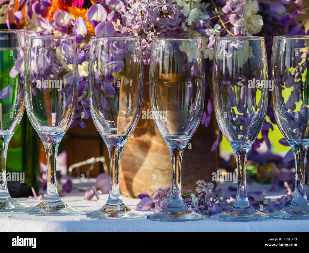 Champagne celebrations hi-res stock photography and images - Alamy