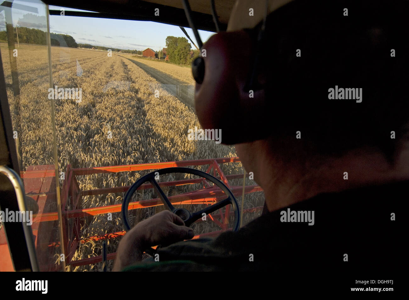 Combine harvester interior hi-res stock photography and images - Alamy