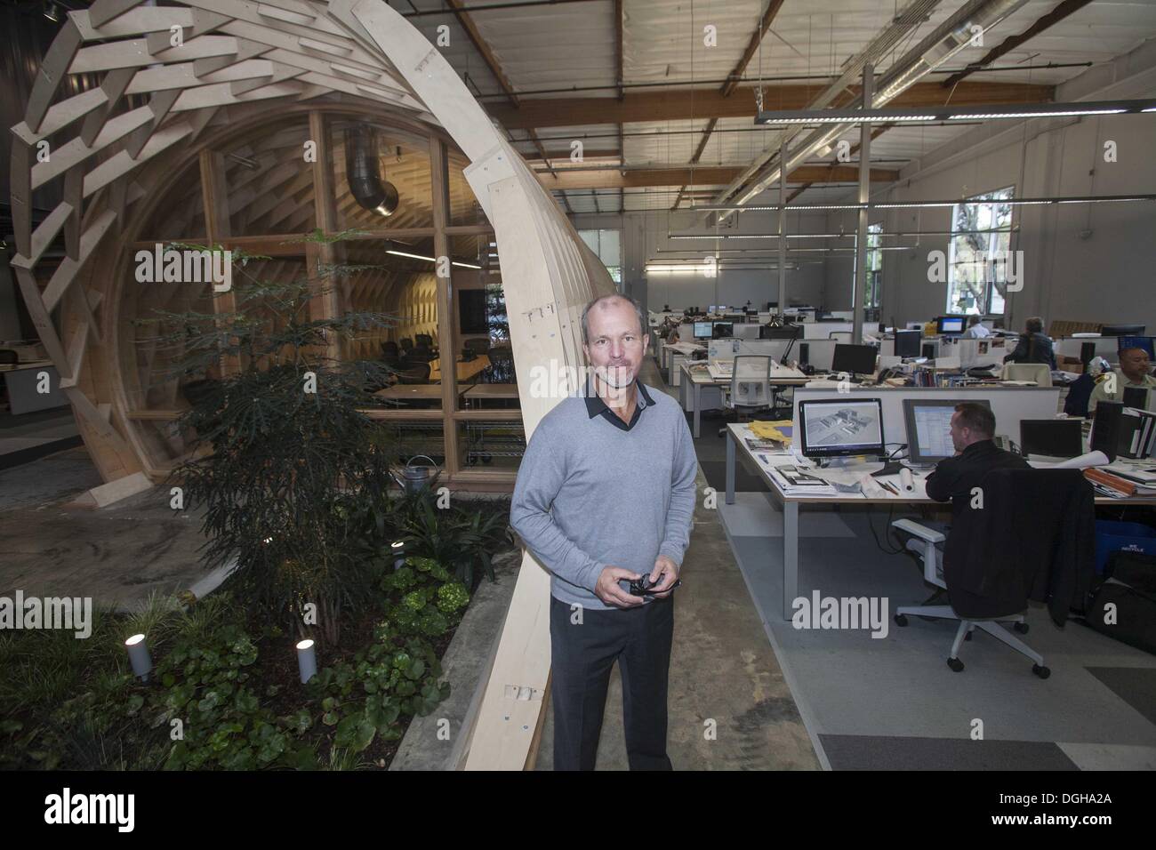 Los Angeles, California, USA. 3rd Jan, 2000. Jonathan Watts of ...