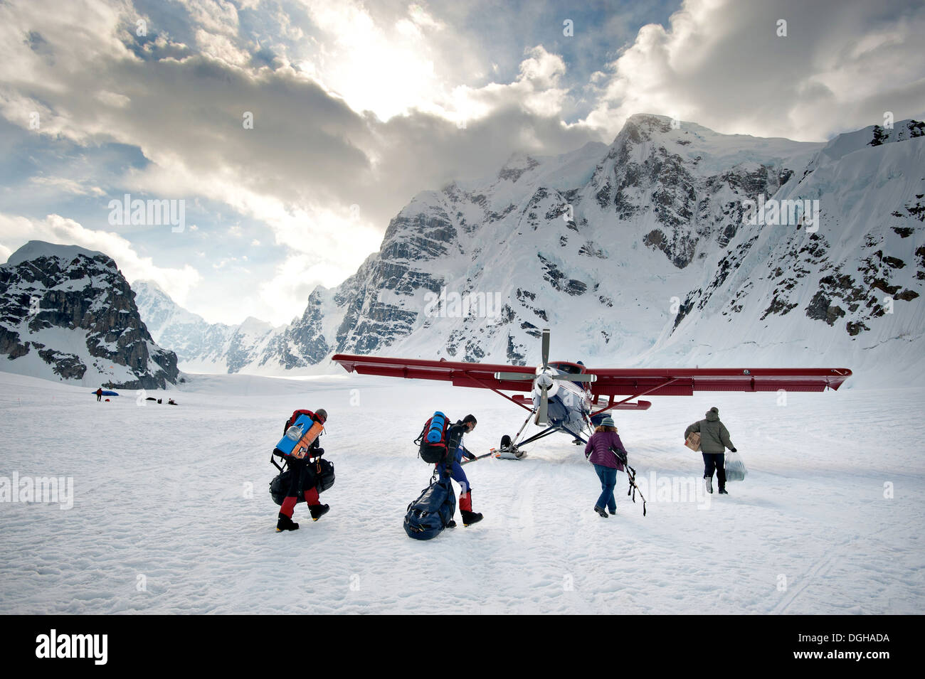 Ski plane hi-res stock photography and images - Alamy