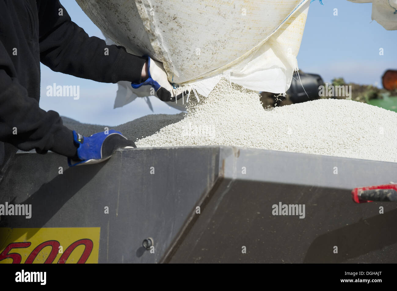 Filling Bredal TX3500 spreader with granular fertilizer, Tierp, Uppsala ...