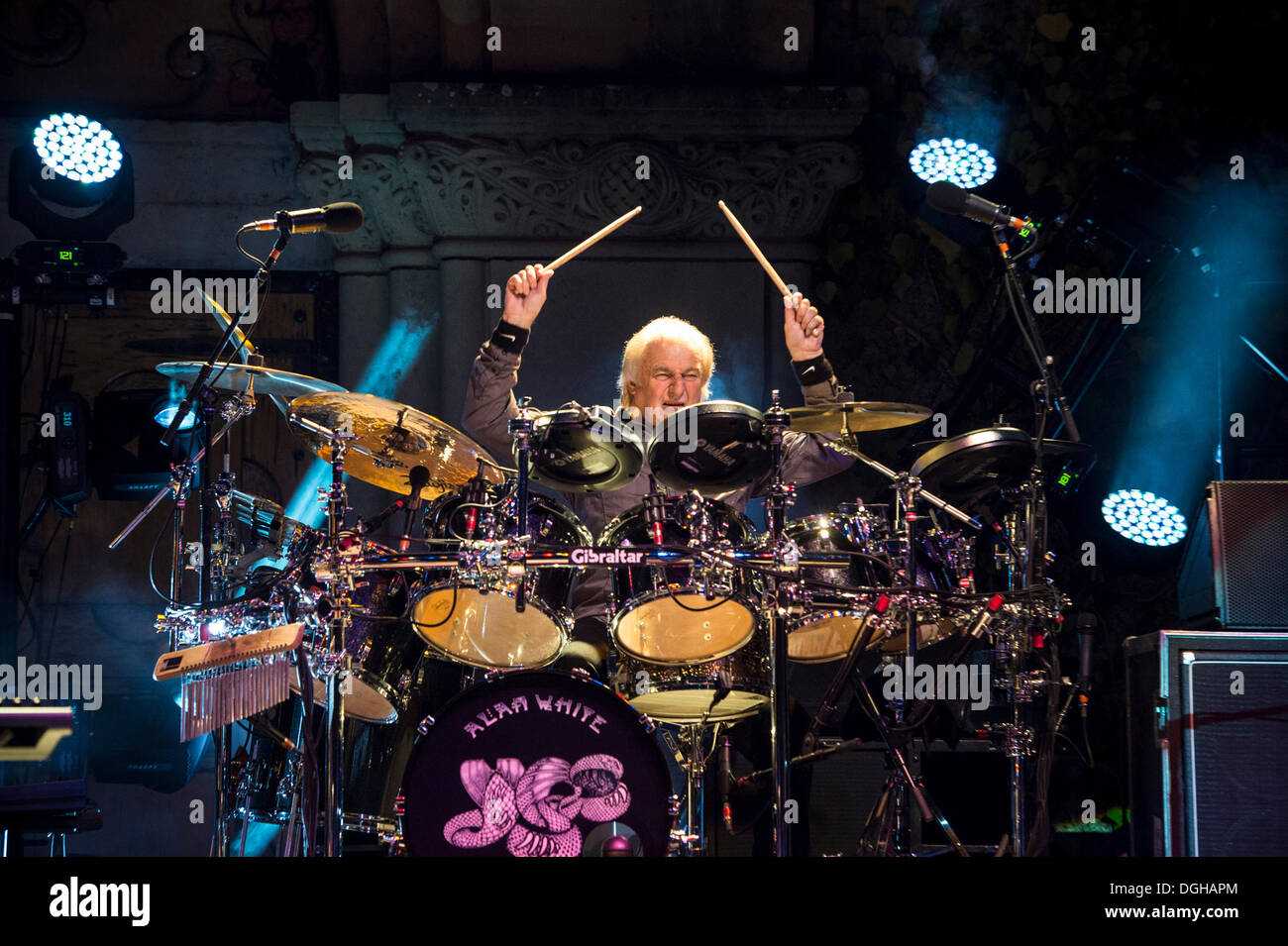 Alan white progressive rock band hi-res stock photography and images ...