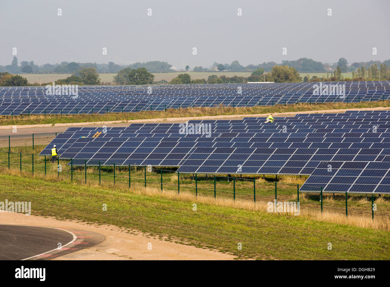 Wymeswold Solar Farm the largest solar farm in the UK at 34 MWp, based ...