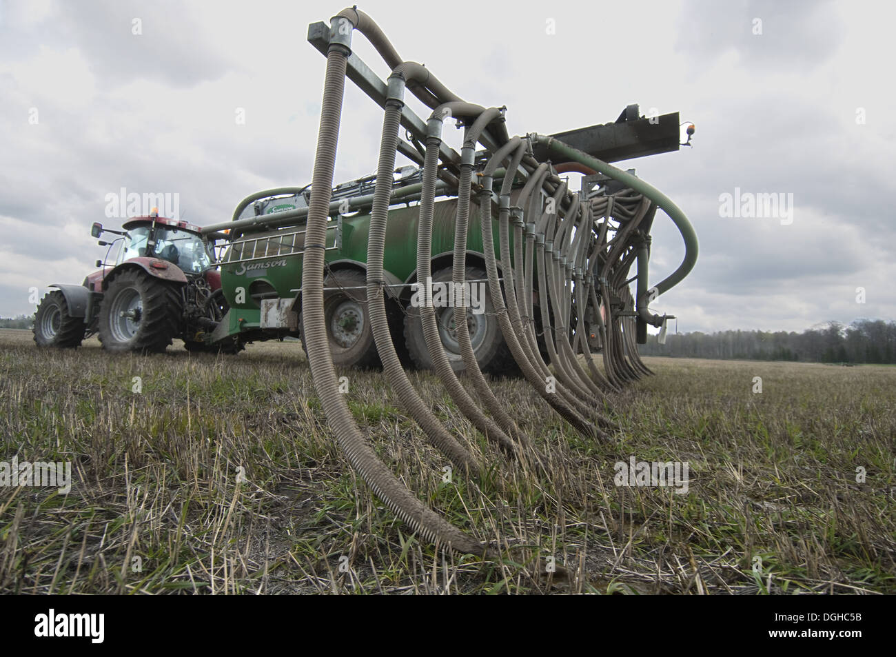 Case 225 tractor with Samson vacuum slurry tanker and slurry injector ...