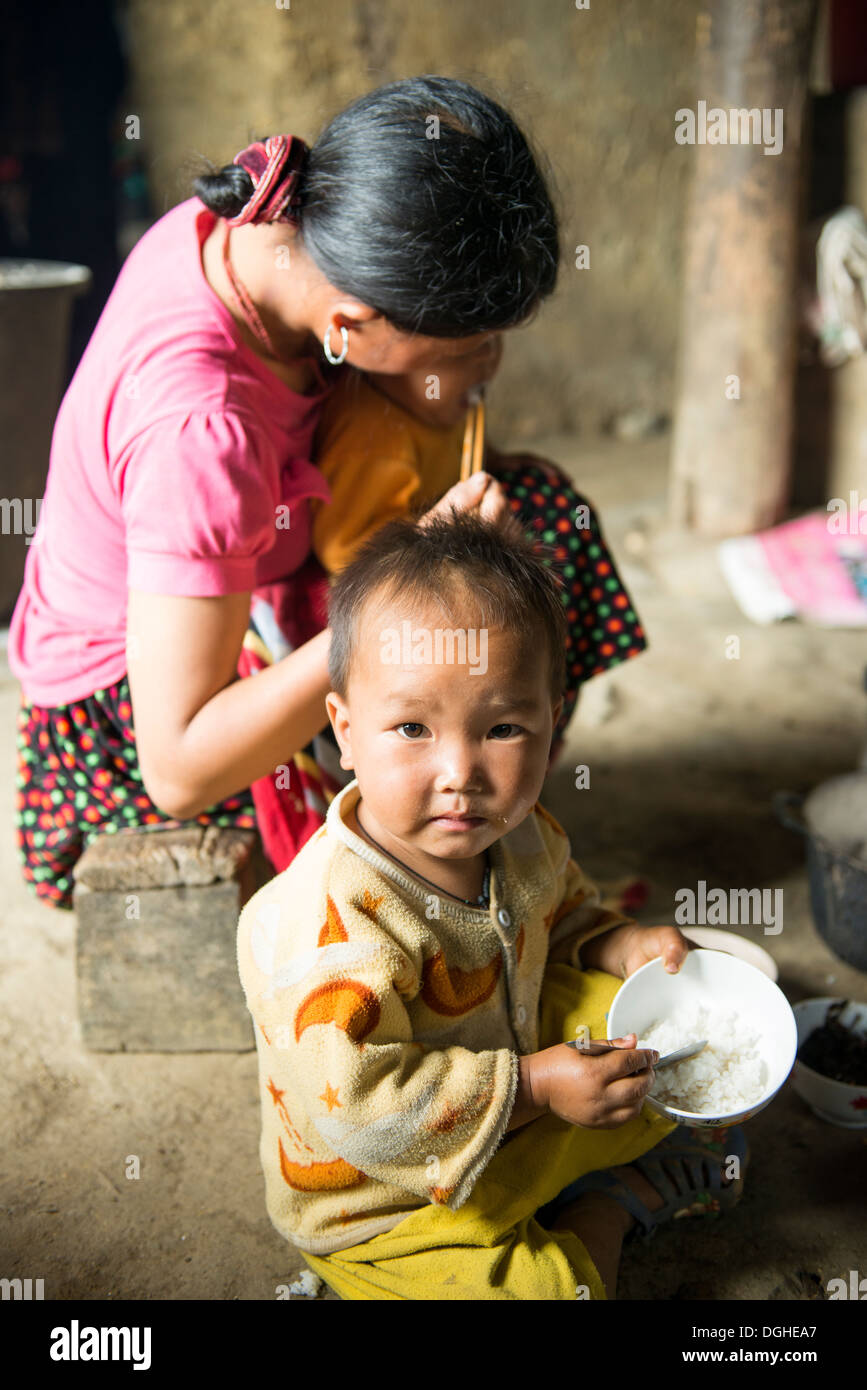 Flower hmong mother and child bac ha vietnam hi-res stock photography ...