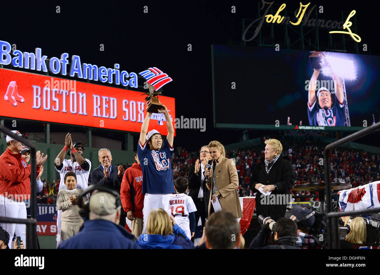 Boston, Massachusetts, USA. 19th Oct, 2013. Koji Uehara (Red Sox) MLB ...