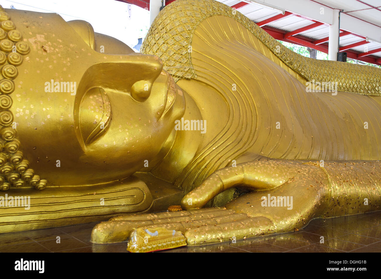 Laying Buddha Stock Photos & Laying Buddha Stock Images - Alamy