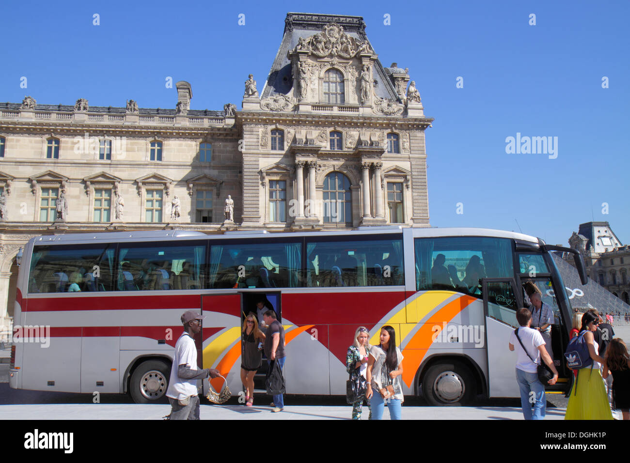 Tour Bus Paris High Resolution Stock Photography and Images - Alamy