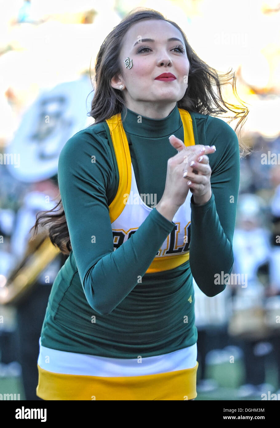 Baylor bears cheerleaders hi-res stock photography and images - Alamy