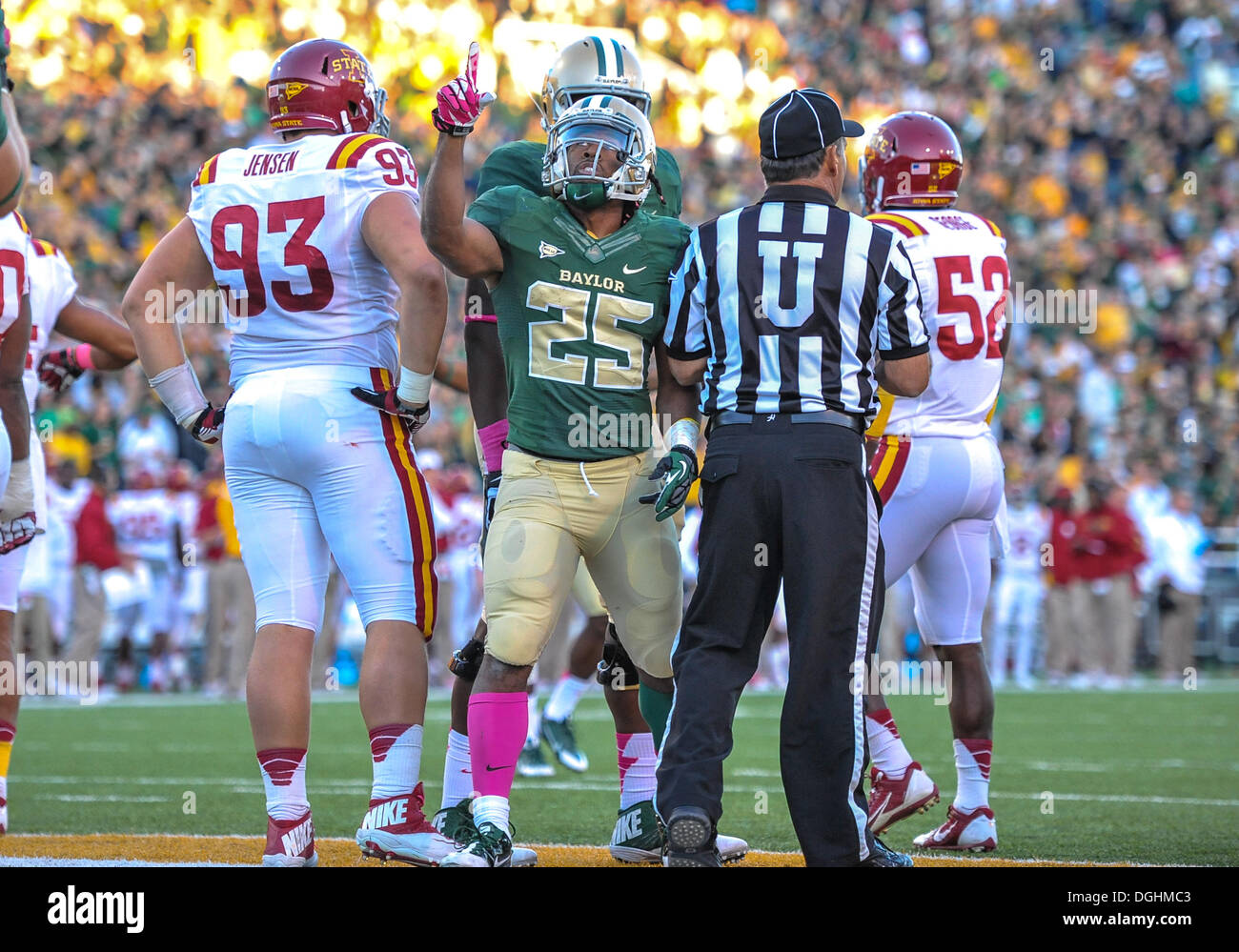 Baylor Bears running back Lache Seastrunk (25) rushes for a touchdown ...