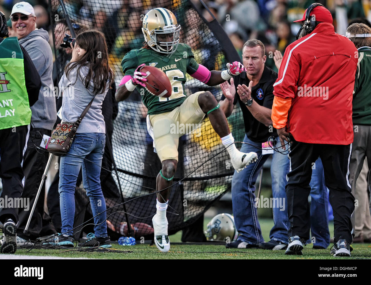 Ncaa football video game hi-res stock photography and images - Alamy