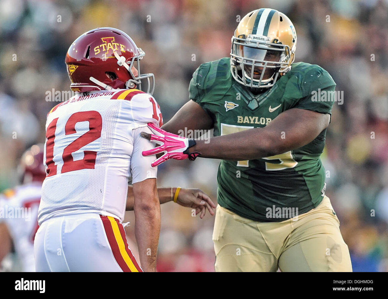 Baylor Bears defensive lineman Andrew Billings (75) rushes Iowa State ...