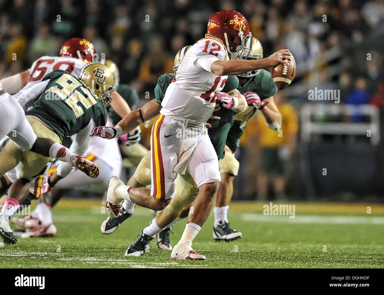 Iowa State Cyclones quarterback Sam B. Richardson (12) rolls out as he ...