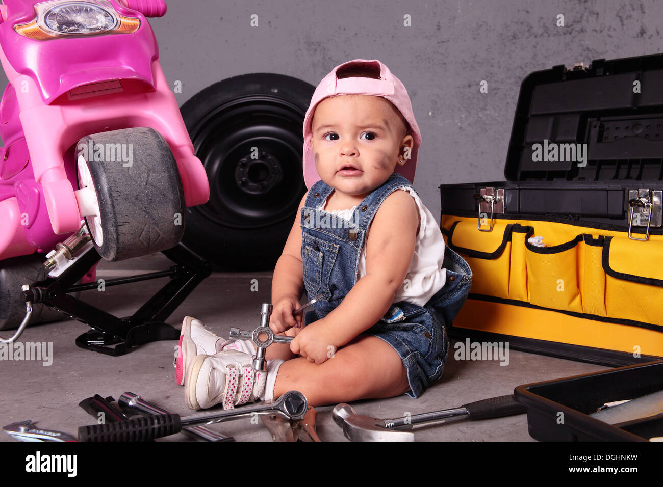 Girl mechanic hi-res stock photography and images - Alamy