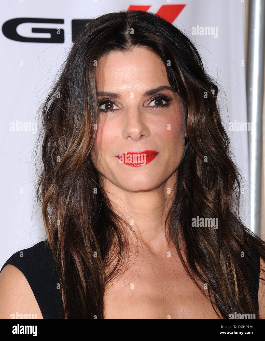 Beverly Hills, California, USA. 21st Oct, 2013. Sandra Bullock arrives ...