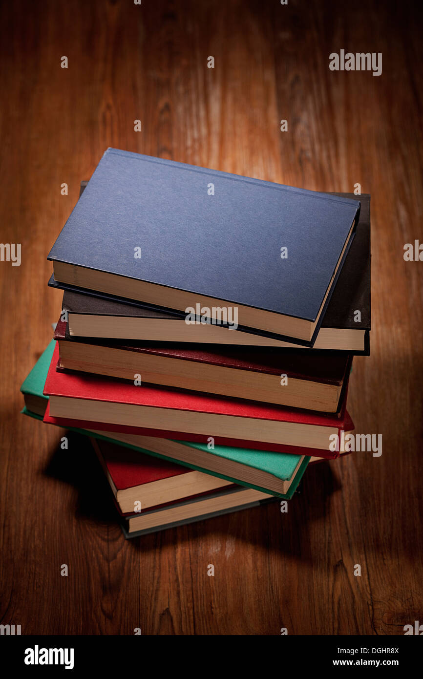 Books in a pile hi-res stock photography and images - Alamy