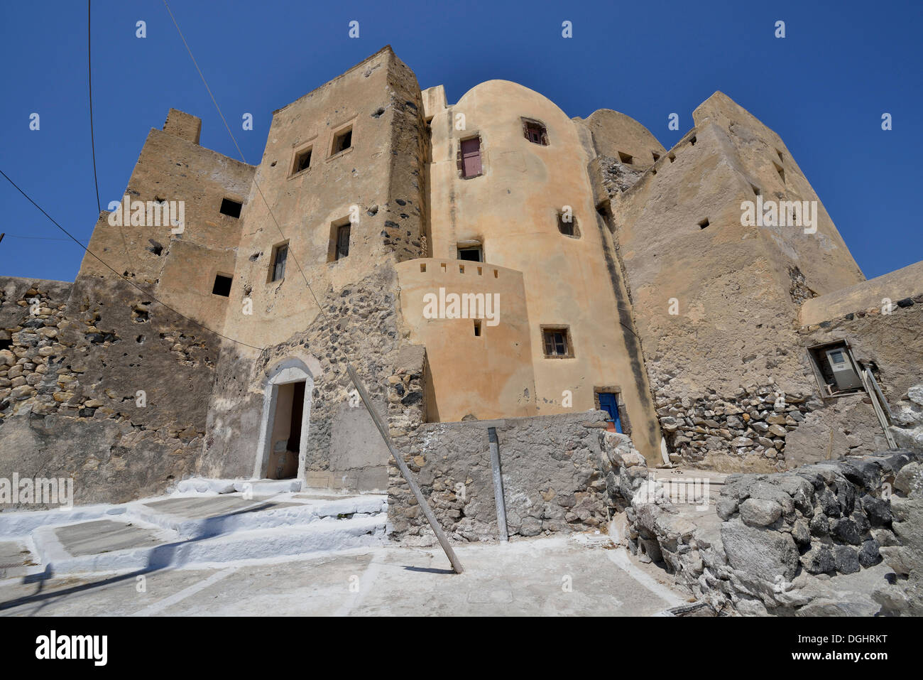 Medieval buildings hi-res stock photography and images - Alamy