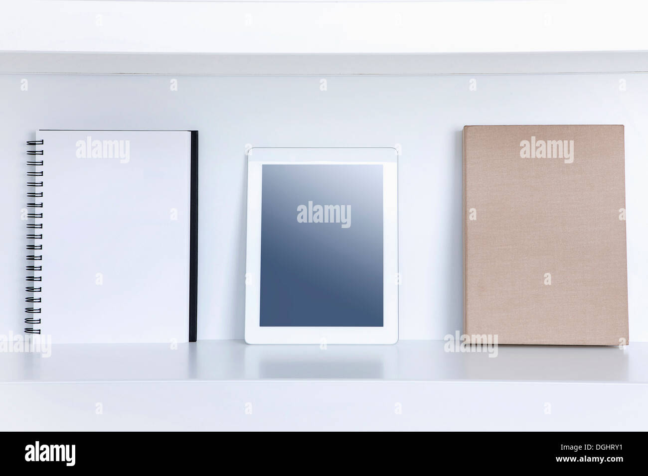 Tablet and notebook hi-res stock photography and images - Alamy