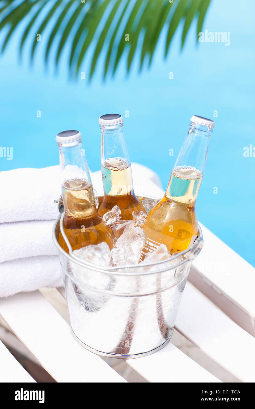 Ice towel hi-res stock photography and images - Alamy