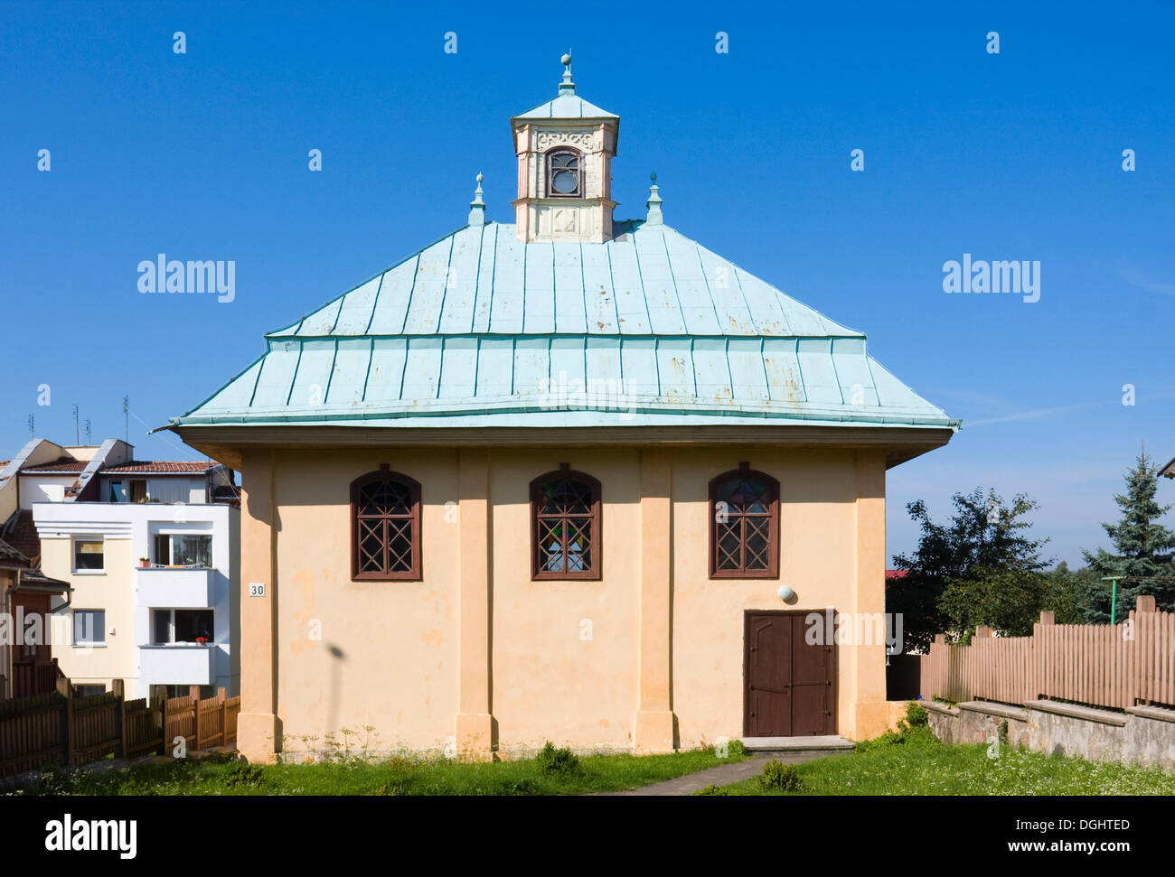 Kenesa architecture hi-res stock photography and images - Alamy