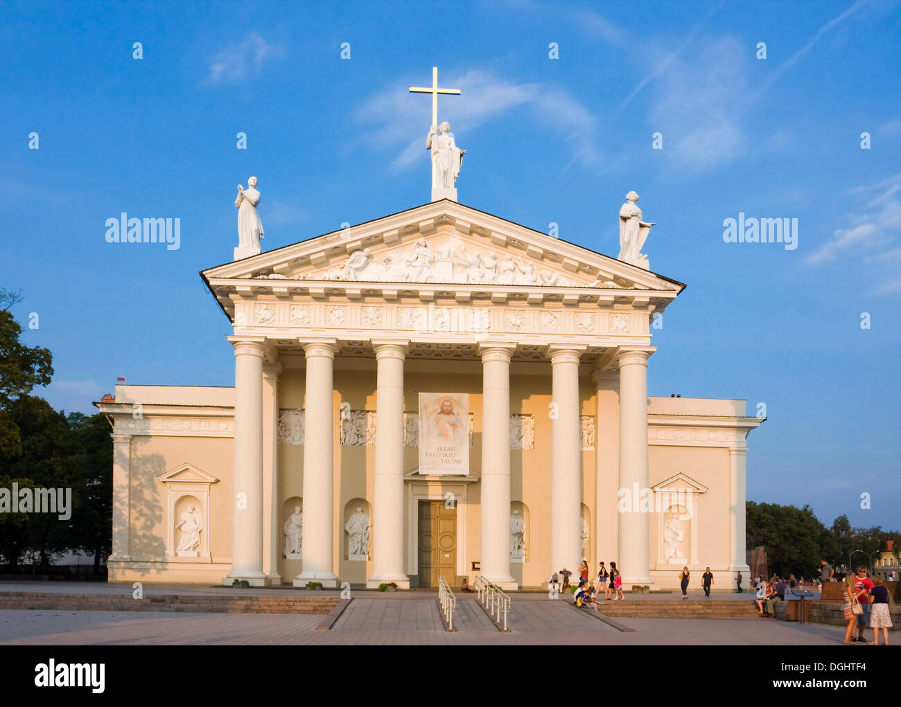 Vilnius cathedral hi-res stock photography and images - Alamy