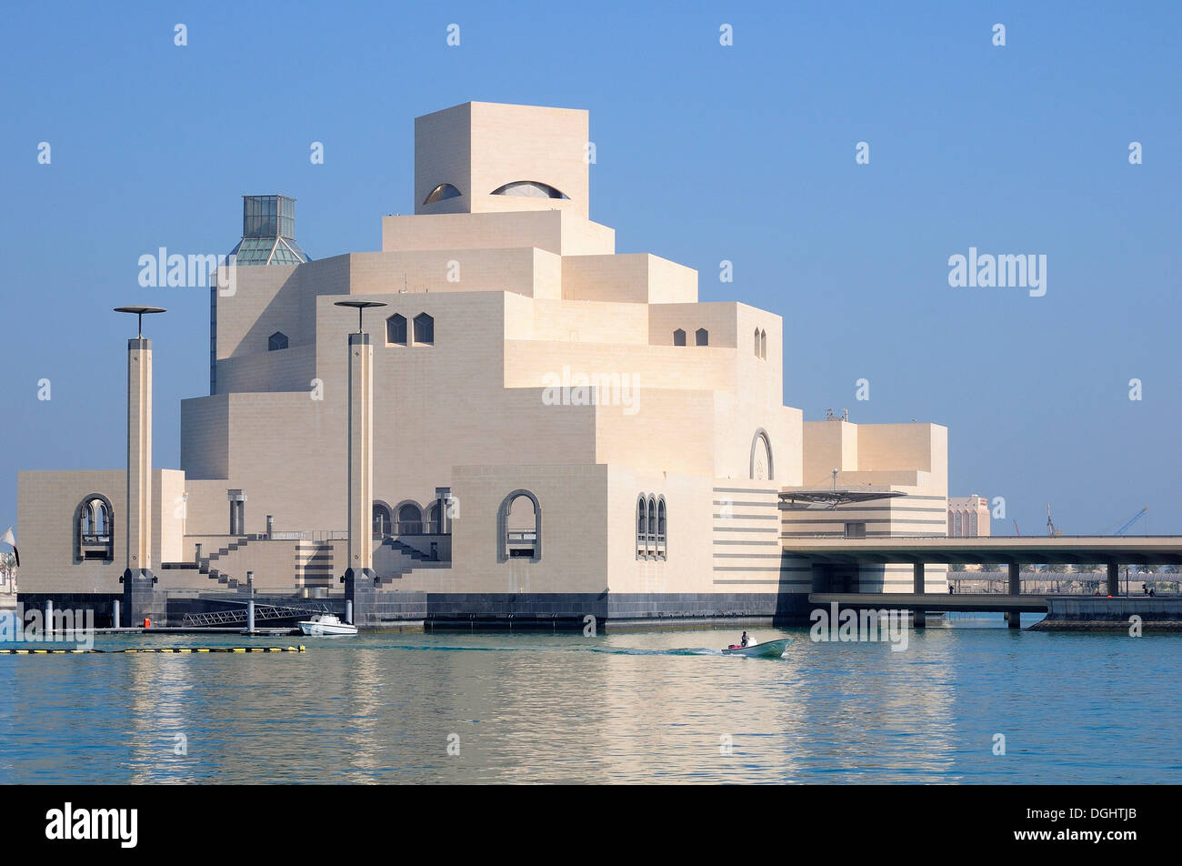 Corniche doha museum islamic art hi-res stock photography and images ...
