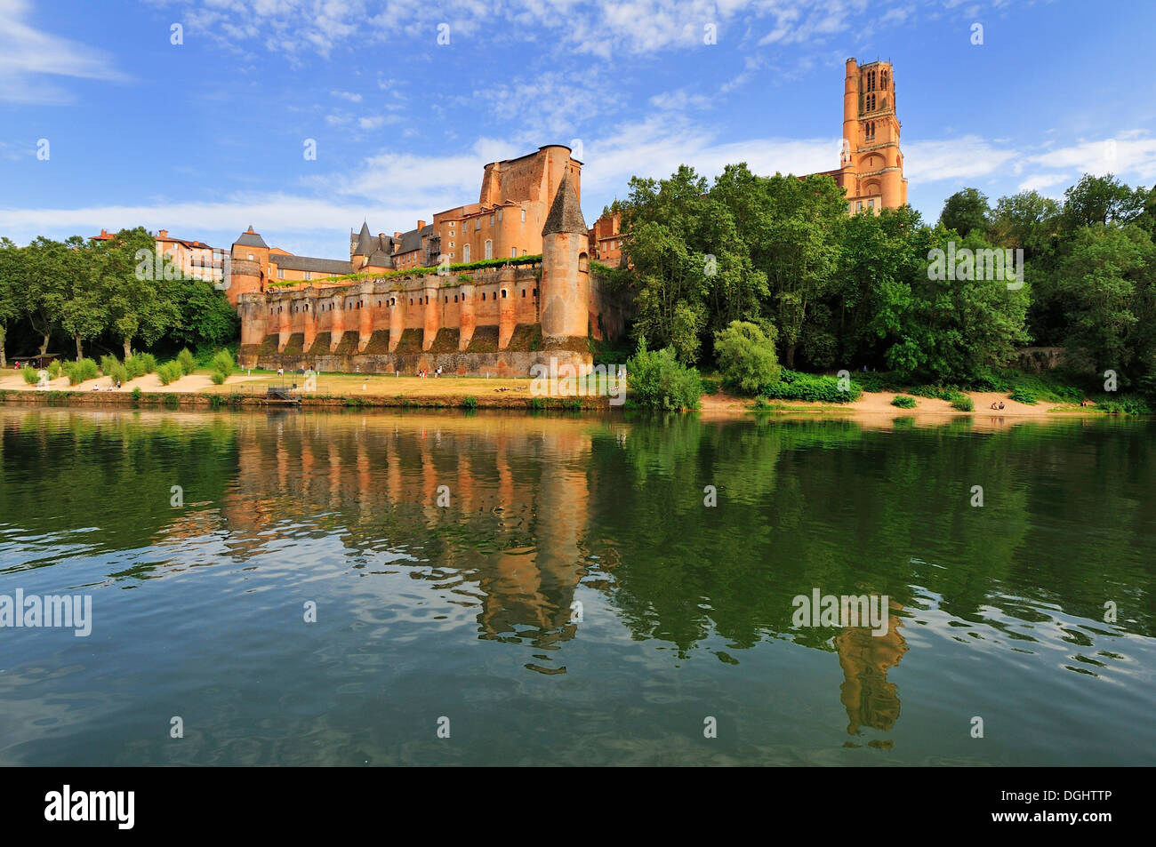 Bishop's Quarter with Albi Cathedral, formally the Cathedral of Saint ...