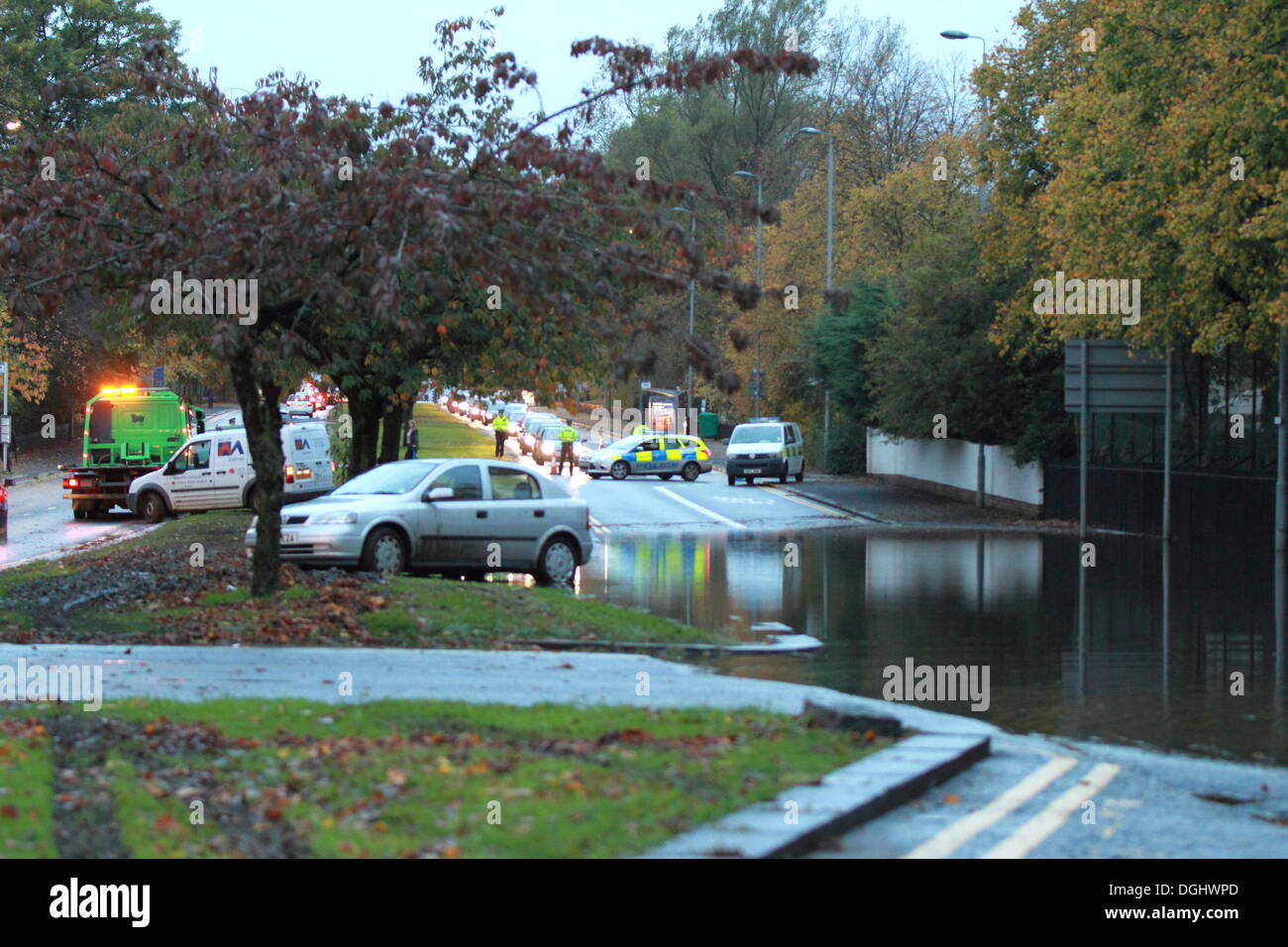 Glasgow, UK. 22nd Oct, 2013. Major flooding at A82 Great Western Road ...