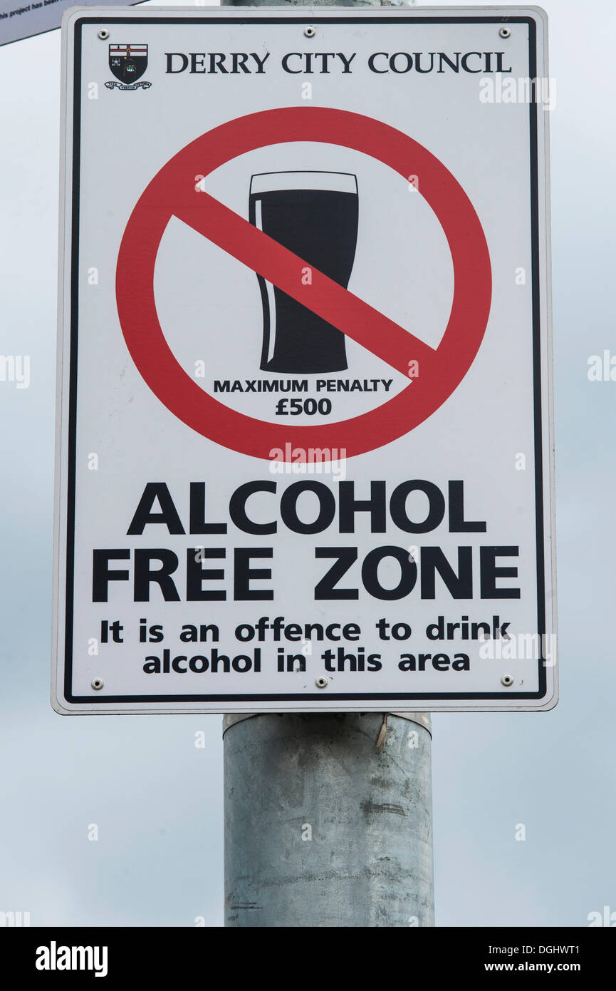 Free derry sign hi-res stock photography and images - Alamy