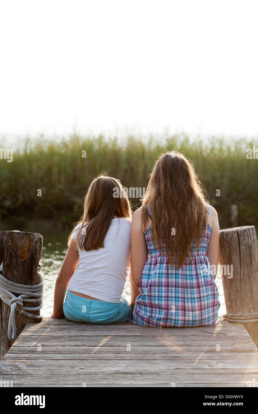Friendship friendships hi-res stock photography and images - Alamy